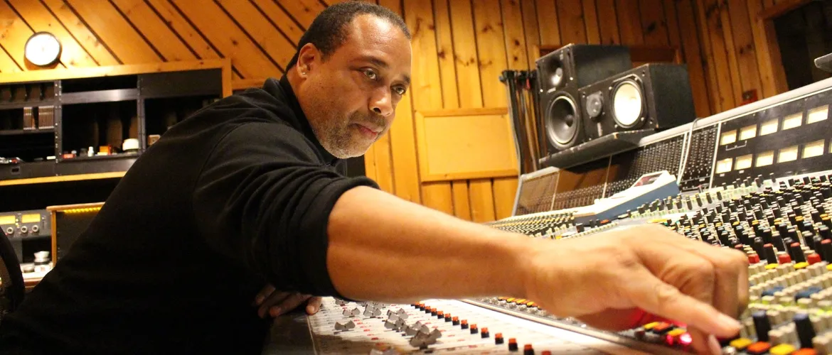 Jerry Barnes | Guest Lecturer Abbey Road Institute